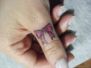 155 Finger Tattoos That will Make You Adore Your Fingers (with Meanings ...