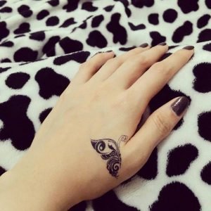 255+ Cute Tattoos for Girls That Are Amazingly Vibrant and Vivid - Wild ...