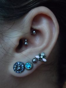 Daith Piercing: Everything You Should Know! (Including Images) - Wild ...