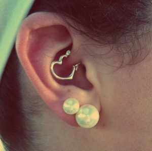 Daith Piercing: Everything You Should Know! (Including Images) - Wild ...