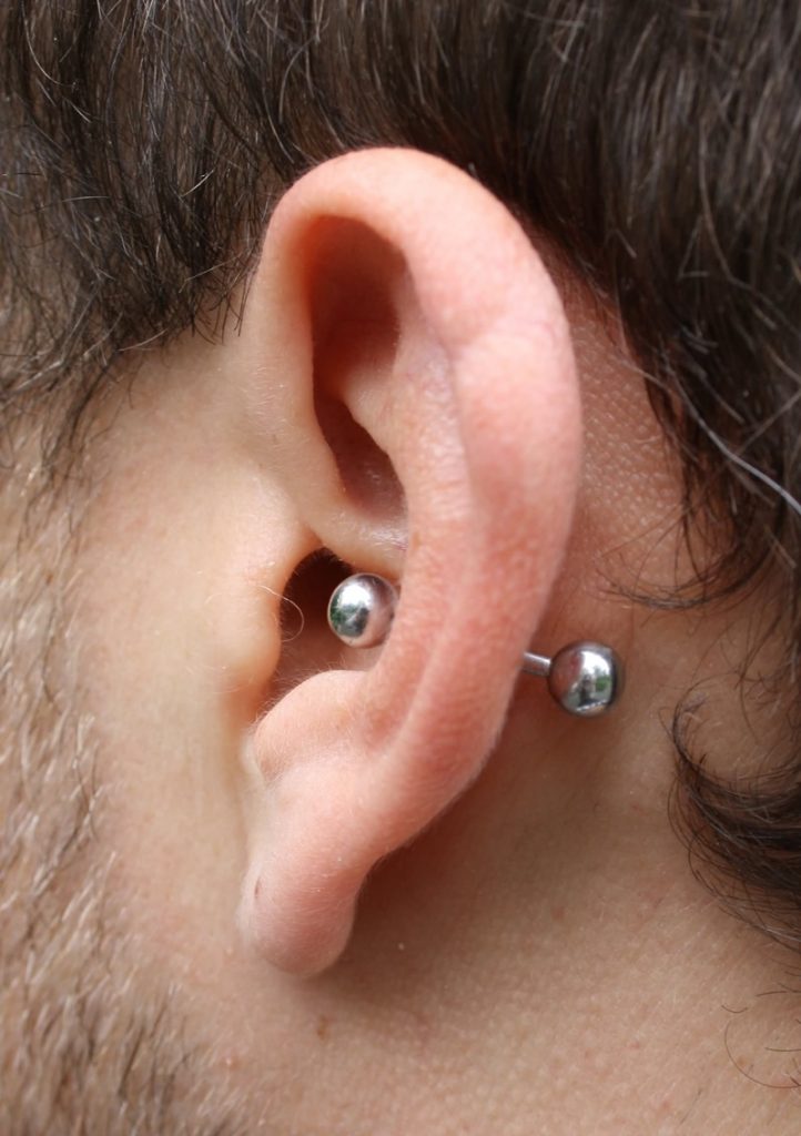 5 Exciting Reasons to Get a Conch Piercing (45+ Ideas That Always Work ...