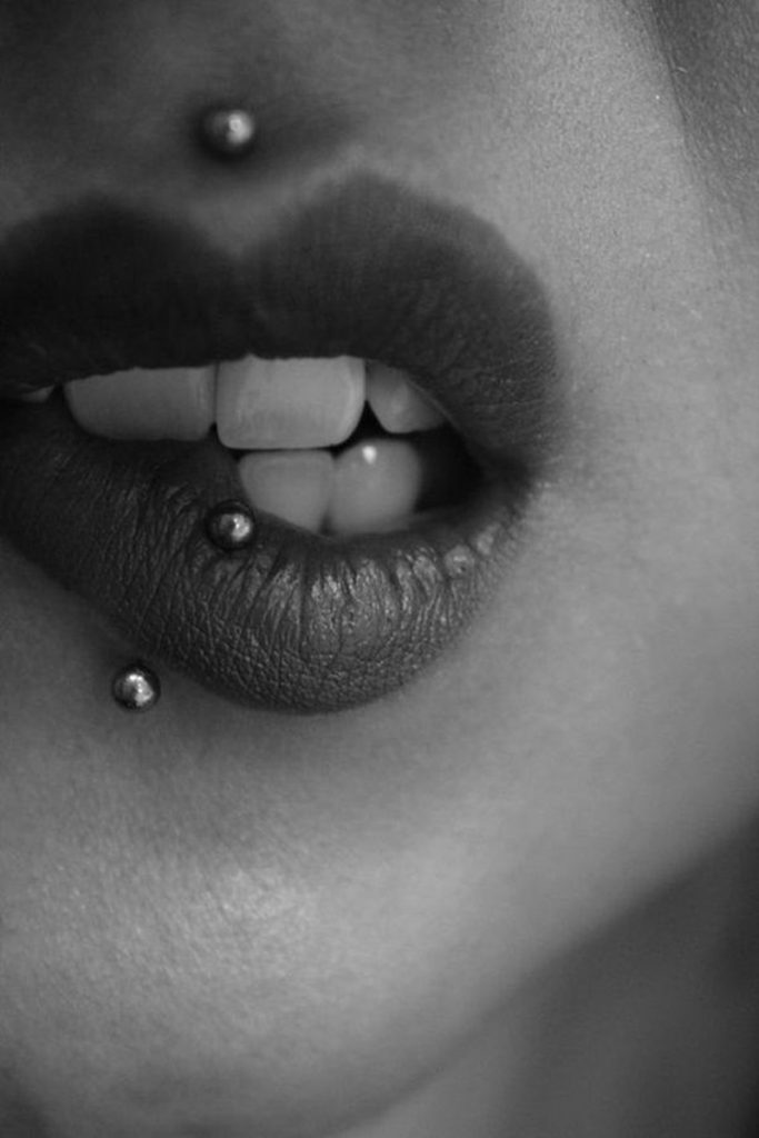 75+ Medusa Piercing Ideas: Pain & Healing Time (& Everything You Need ...