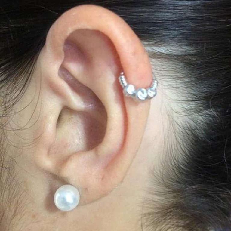 75 Helix Piercing Ideas That Look Great + Pain, Aftercare & Things To ...