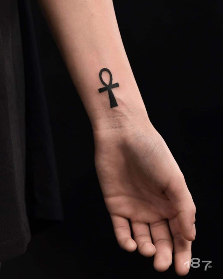 75 Ankh Tattoos that Will Help Portray the Egyptian Vibe - Wild Tattoo Art